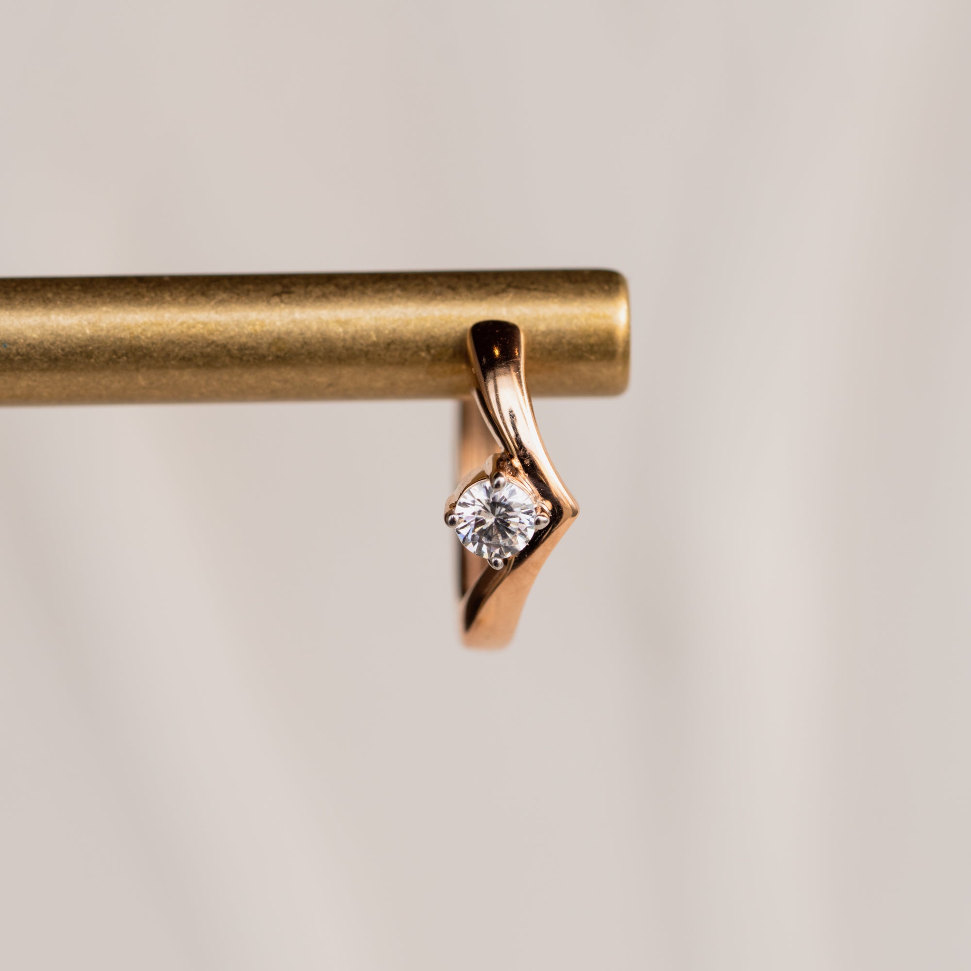 Rose Gold hoops with V-shaped silhouette | The Juliette - Ethica Diamonds